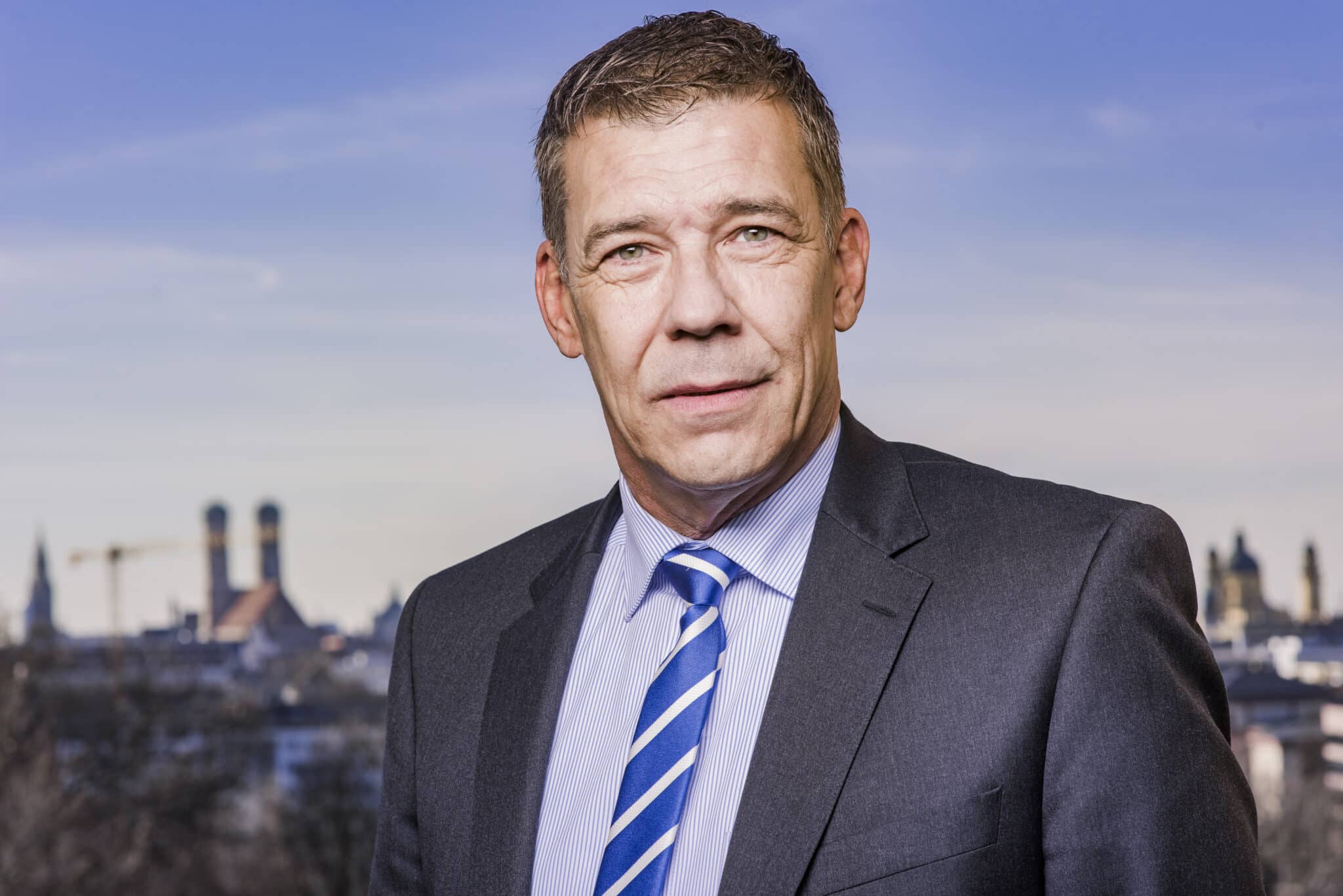 Richard Graupner: Kriminelle Migranten abschieben – Asylbewerber öfter ... Richard Graupner: Kriminelle Migranten abschieben – Asylbewerber öfter ...